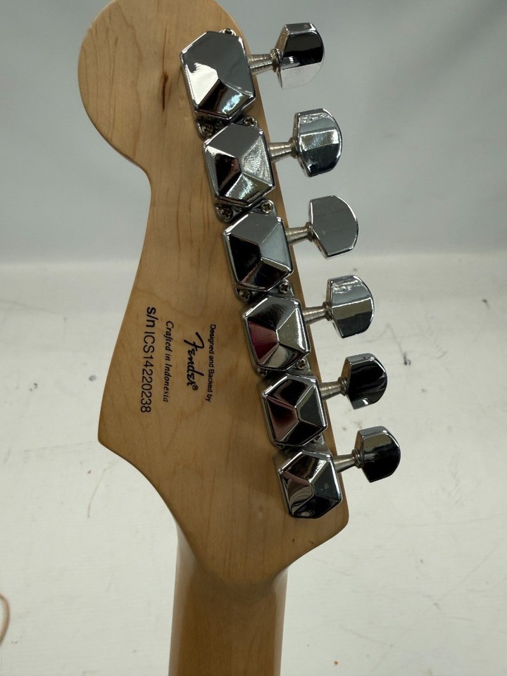 SQUIER By Fender Arctic White Bullet Stratocaster 6 String Electric ...