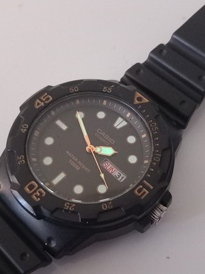 Casio Watch Men Black 5125 MRW-200H Day- Date 100M New Battery Recent ...