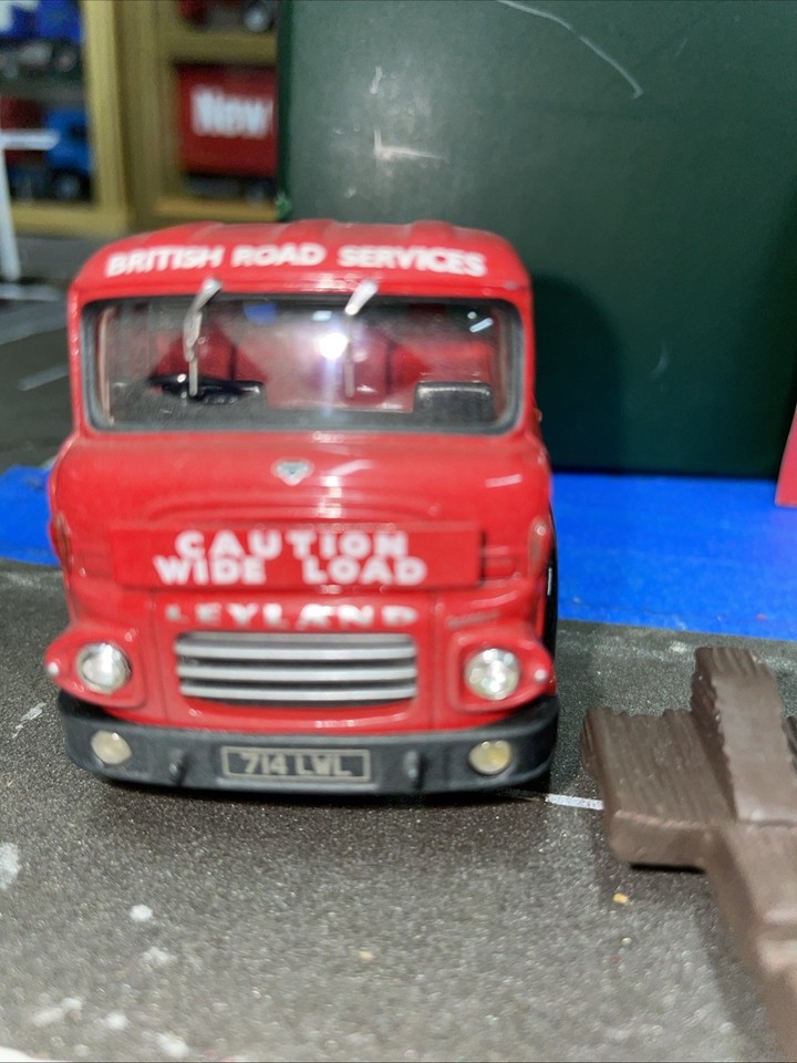 Corgi CC11605 - Leyland (LAD) Comet Low Loader & Load Truck 1:50 ...