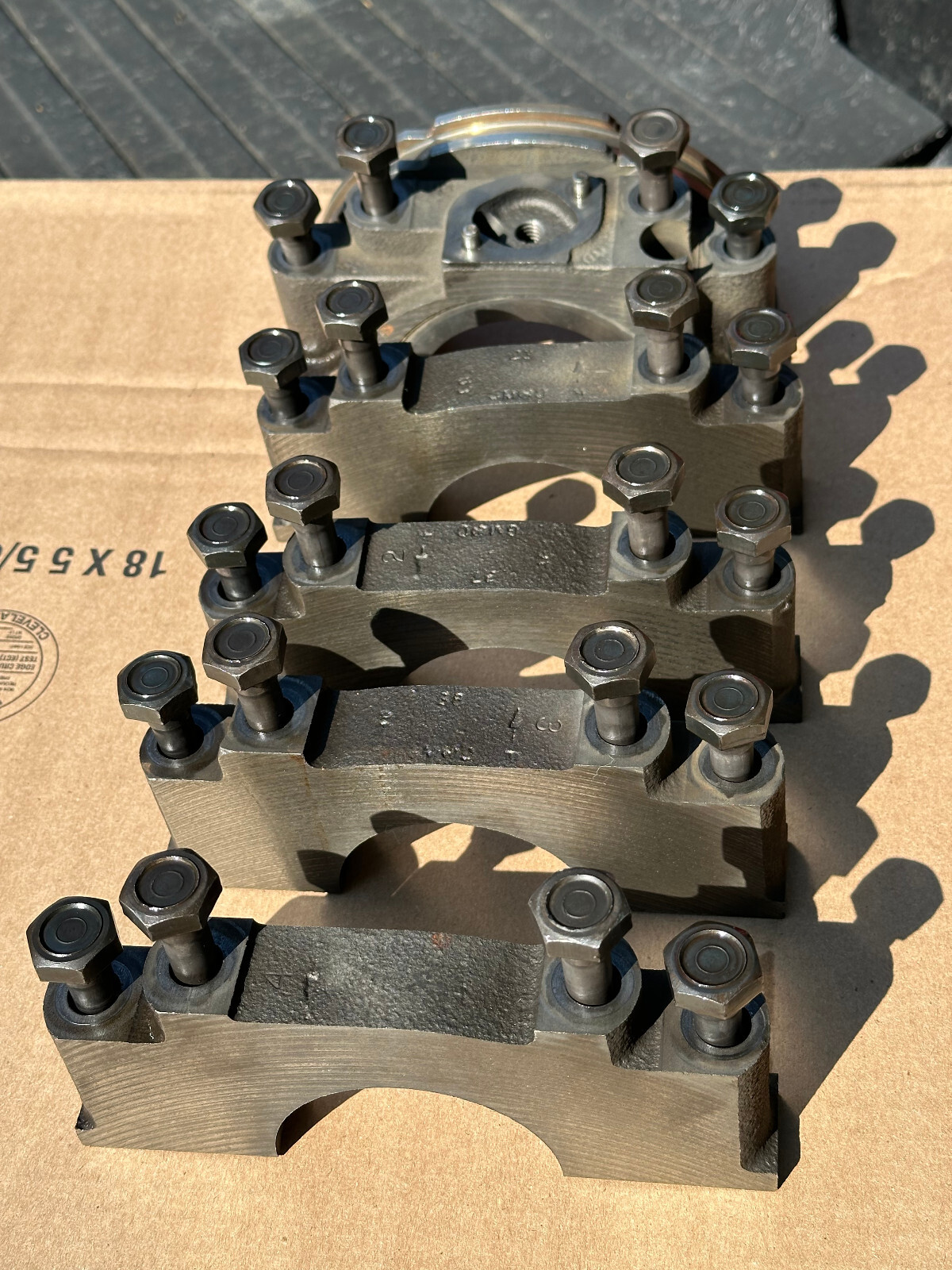 Factory GM Chevrolet BBC 4 Bolt Main Caps 1 Piece Seal GEN V GEN VI ...