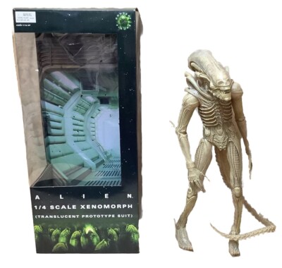 NECA Alien 1/4 Scale Xenomorph Translucent Prototype Suit Concept ...