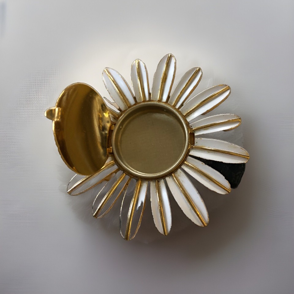 Vintage Large Avon Daisy Brooch Locket 2.5” 1969 Stamped Perfume Balm ...