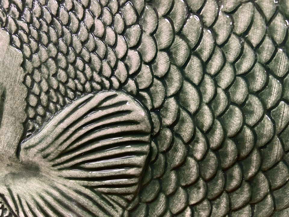 2 STYLE-EYES BAUM BROS EMBOSSED FISH COLLECTION FISH-SHAPED PLATES | eBay