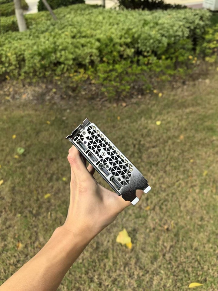 NVIDIA Titan V 12GB HBM2 Professional CUDA Graphics Card GPU 900-1G500 ...