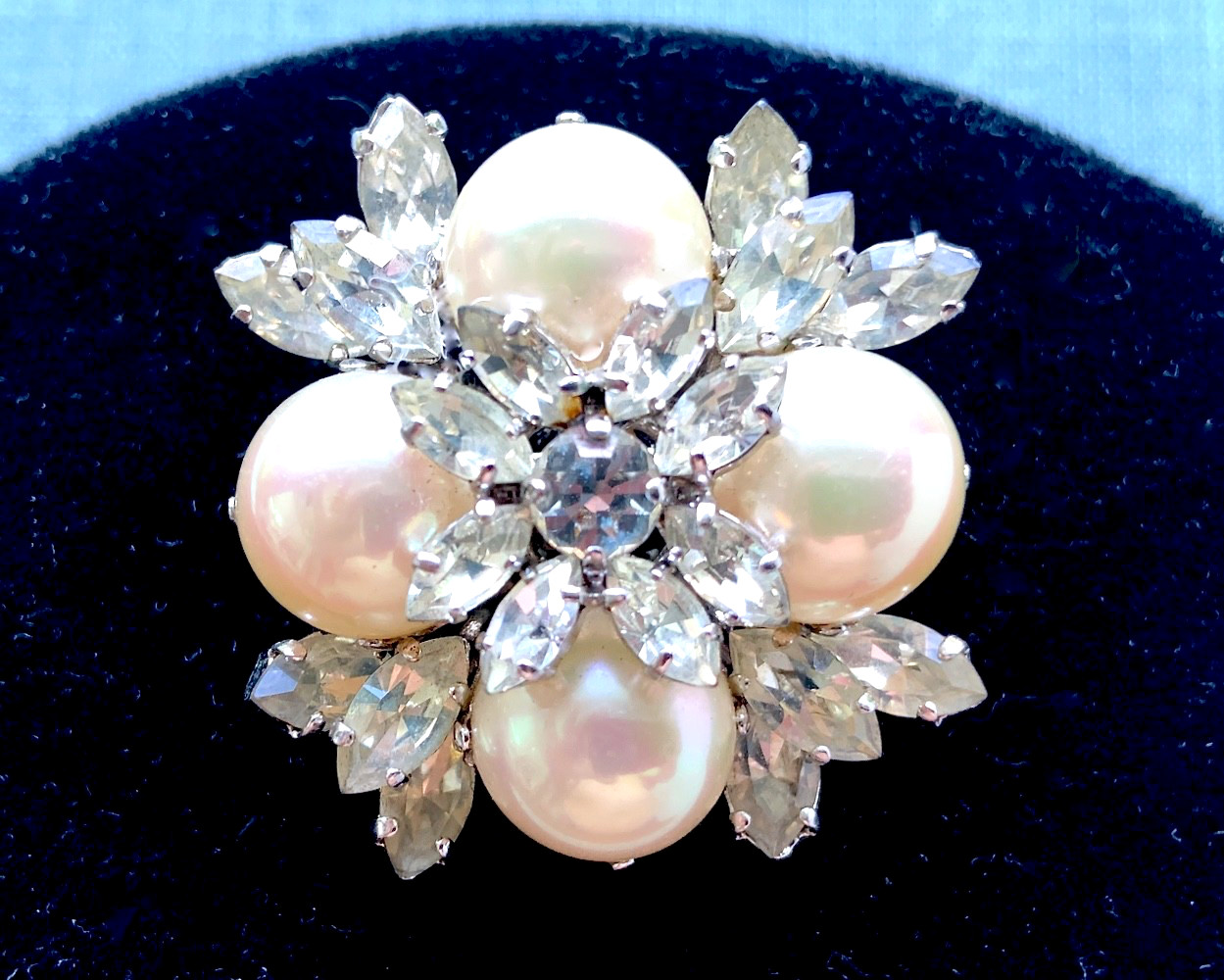 1968 CHRISTIAN DIOR - GERMANY LARGE ROUND PEARLS & RH… - Gem