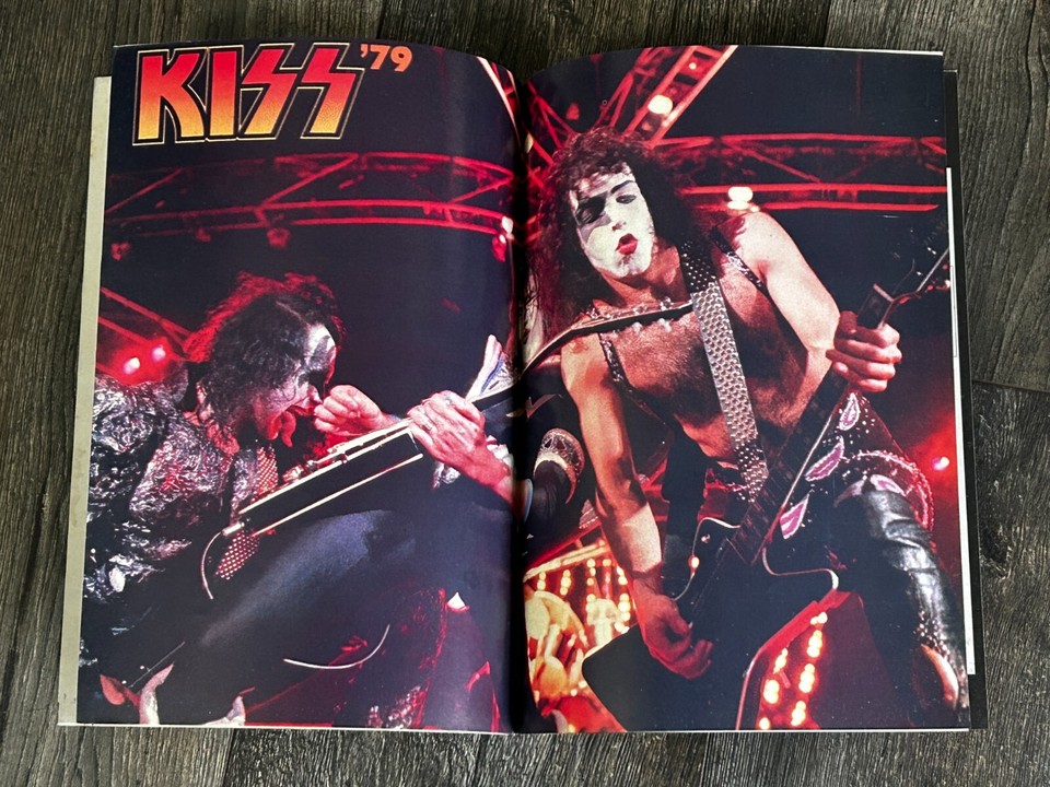 KISS Fanzine Magazine KISS FEVER 15 Centerfold Poster Jan 1994 ...