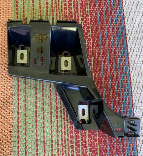 2016 - 2017 MERCEDES BENZ GLE REAR LEFT SIDE MOUNT BRACKET OEM A166 880 ...