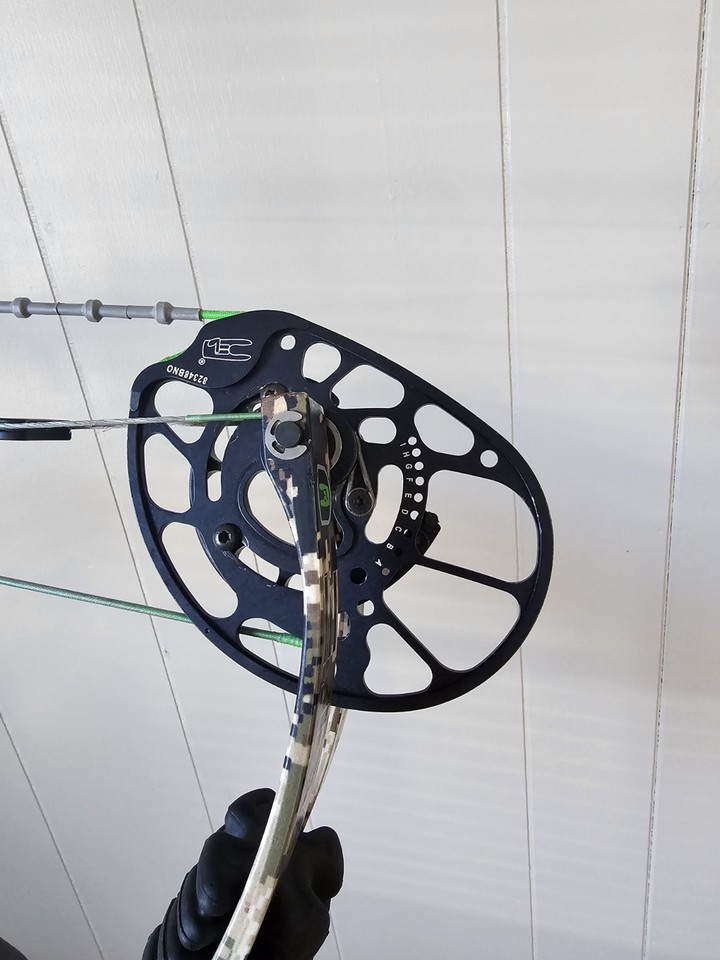 PSE Carbon Levitate Compound Bow Nock On Edition | eBay