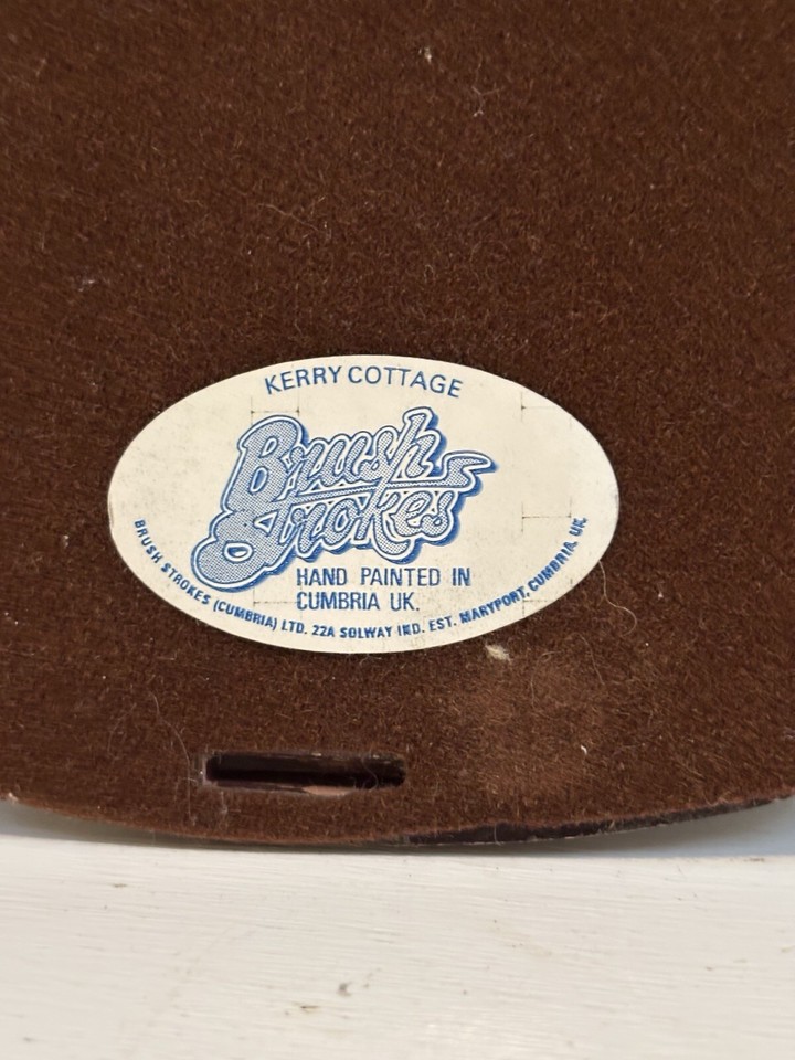 Kerry Cottage Brush Strokes 3D Oval Wall Hanging Hand Painted in ...