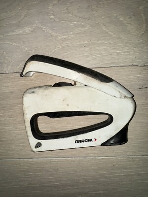 Arrow TT21 TruTac Forward Action Staple Gun Manual Push Stapler For ...