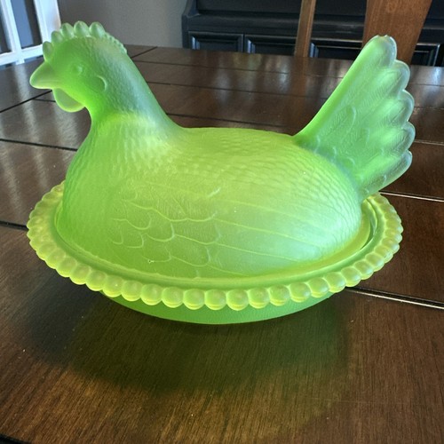 Vintage Indiana Glass Satin Mist Lime Green Nesting Hen Chicken Candy ...