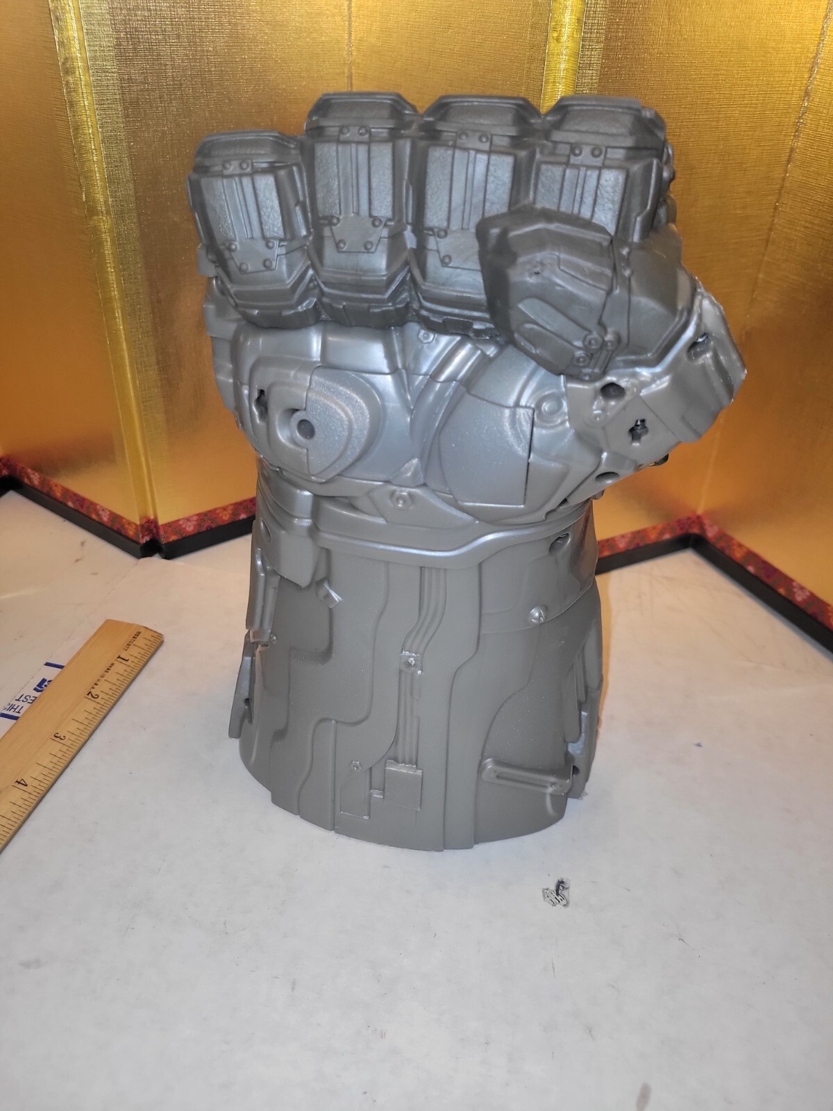 Marvel Avengers: Endgame Thanos Infinity Gauntlet Fist Toy Hasbro Works ...