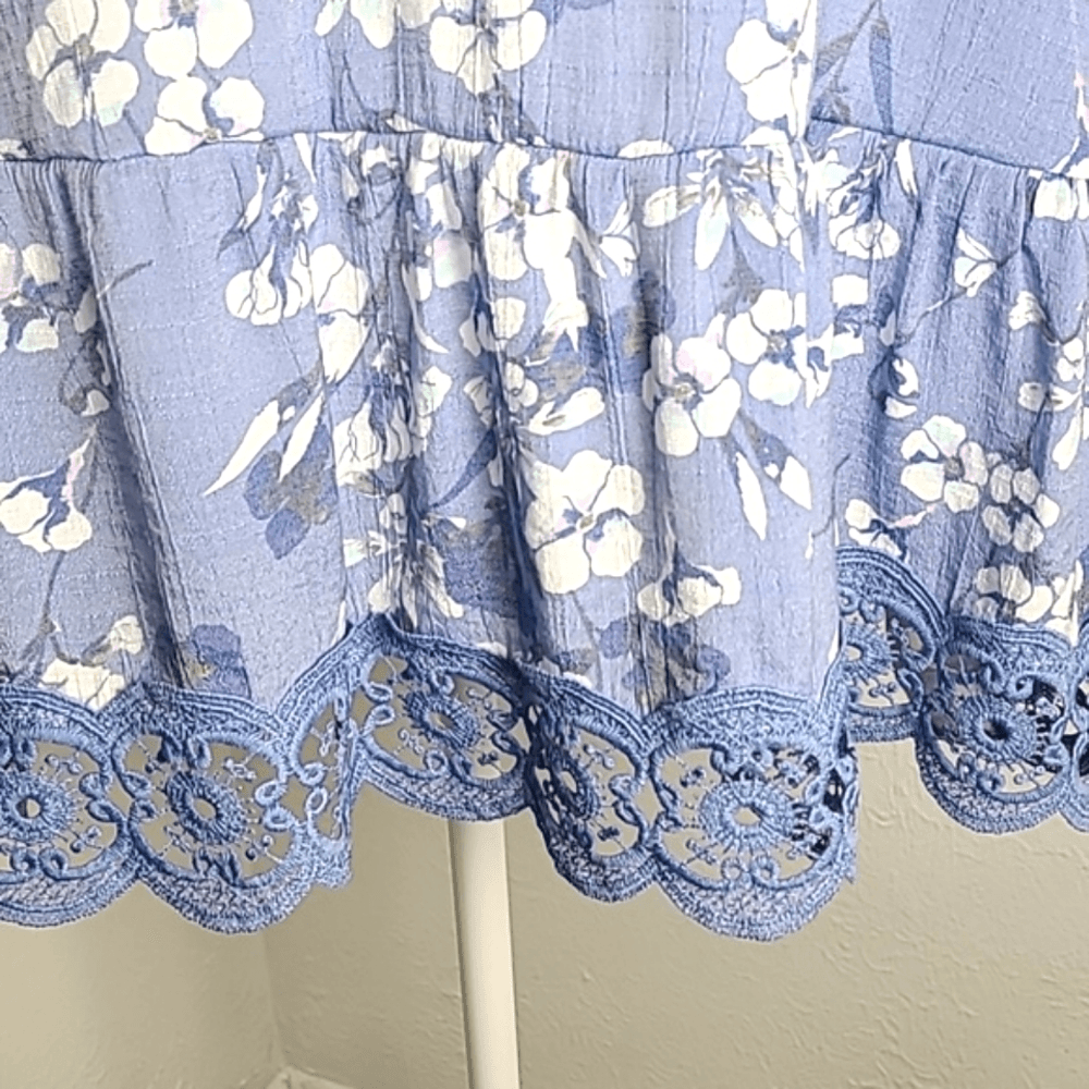 Unique Spectrum Boho Blue & White Floral Blouse, Embroidered Trim, Size ...