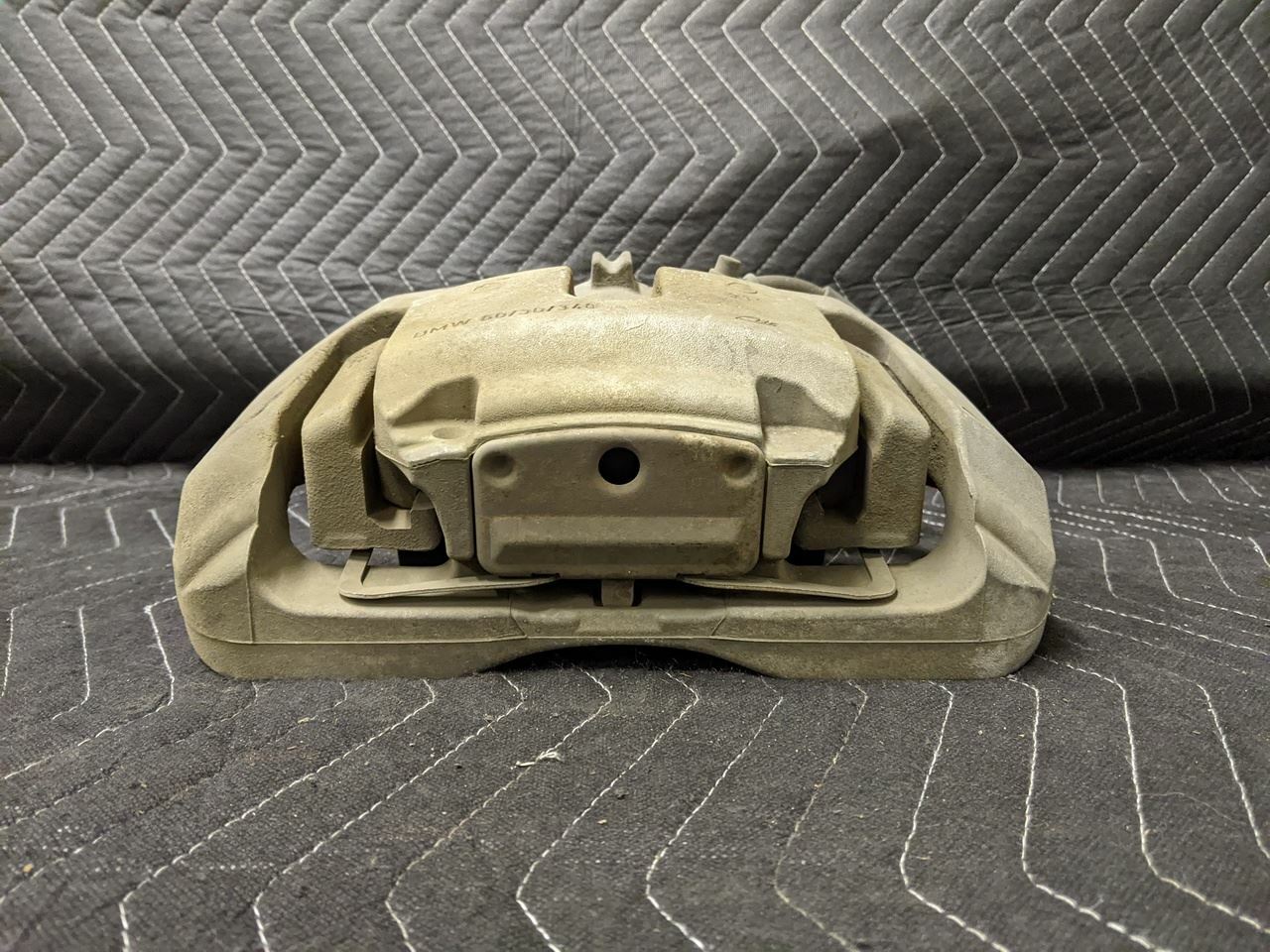 BMW F06/F10/F11/F12/F13 Brake Caliper Housing Front Right 34116792690 ...