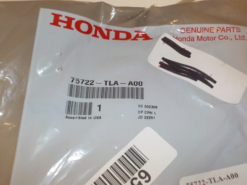 17-21 Honda CR-V Rear Liftgate Letter Emblem OEM 75722-TLA-A00 (#6516 ...