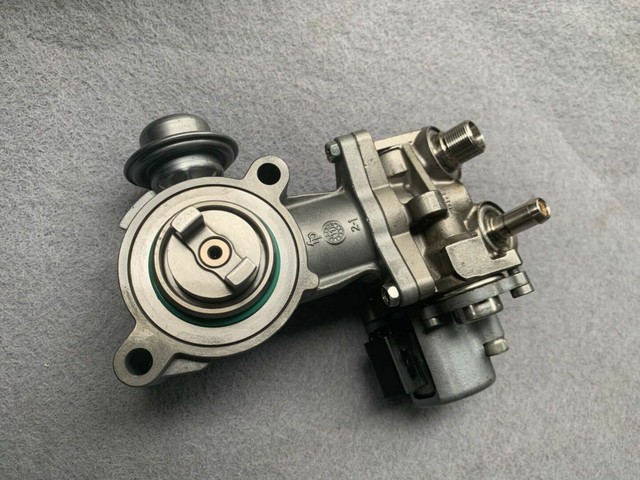 Injection High Pressure Pump for Mercedes W212 W204 C180 E200 E260 M271 ...