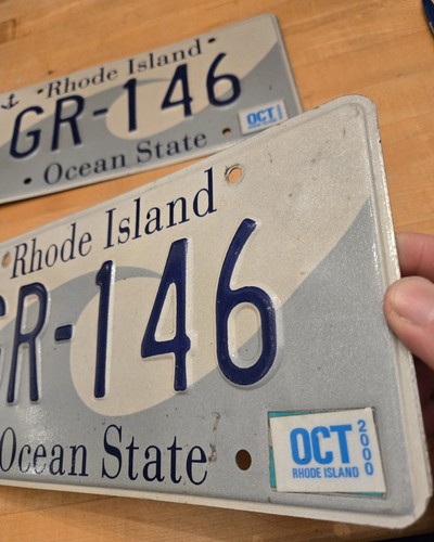 PAIR OF 2000 RI RHODE ISLAND WAVE LICENSE PLATE GR-146 TAG | eBay