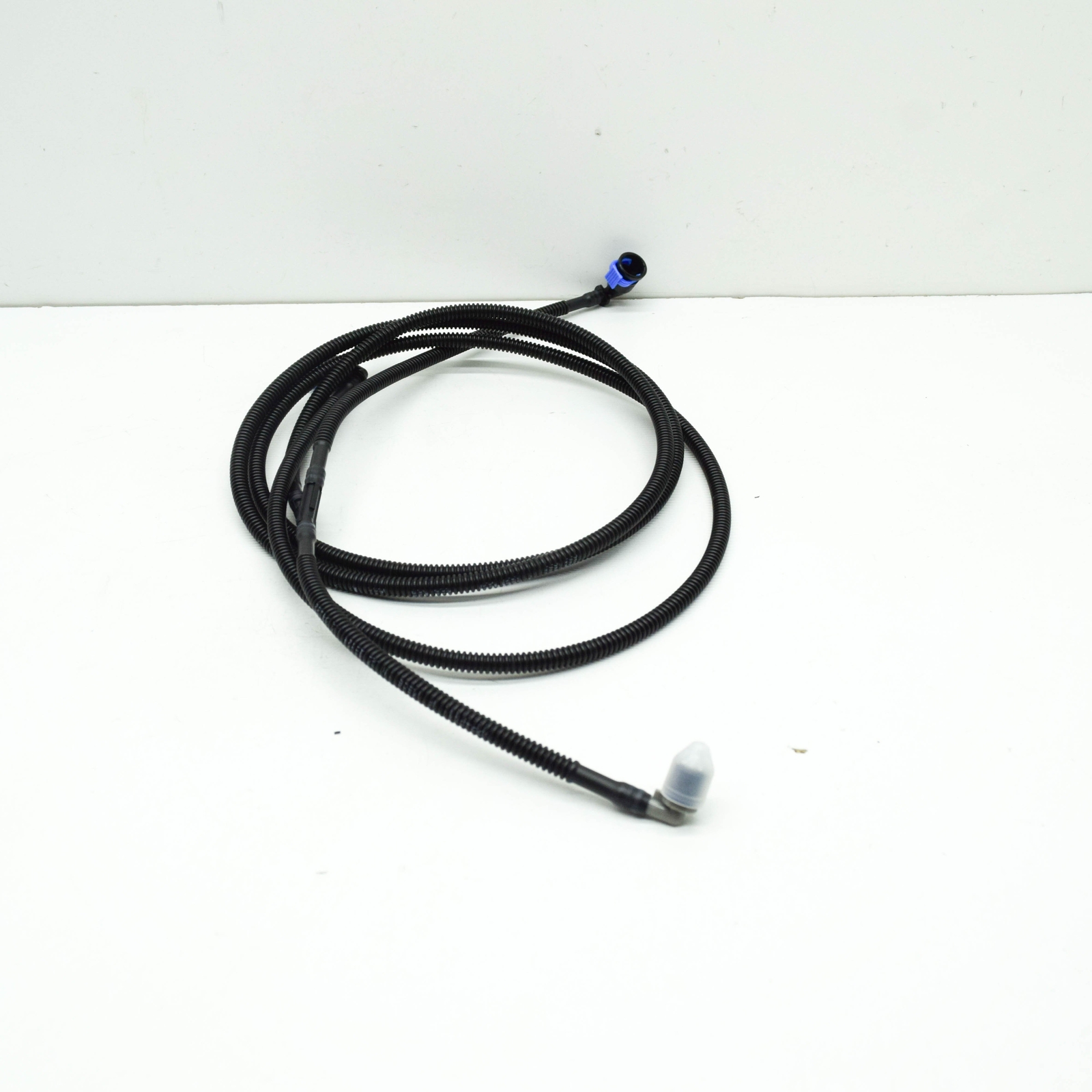 Genuine Volvo V70 2007-2010 Windscreen Washer Hose 30655069 for sale ...