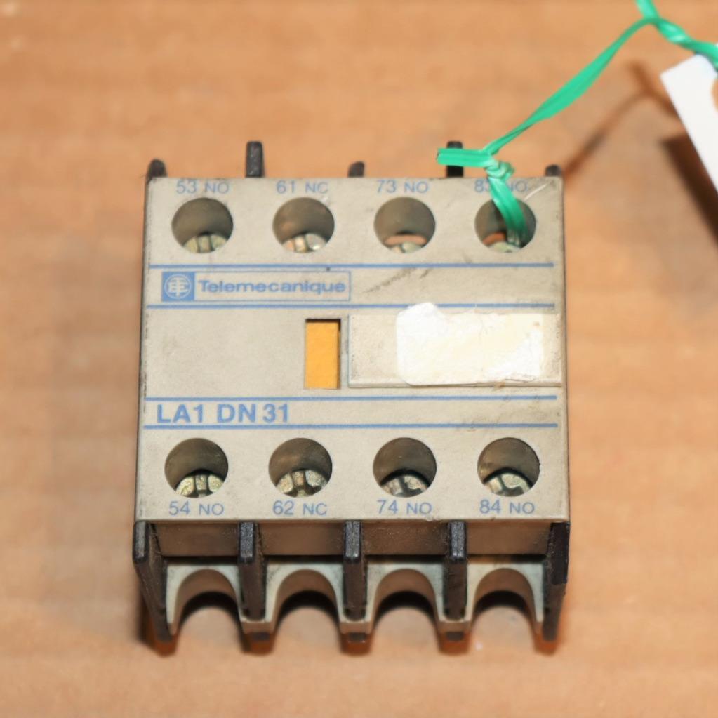 One Telemecanique LA1-DN31 Auxiliary Contact Block Small Chip on Fin | eBay