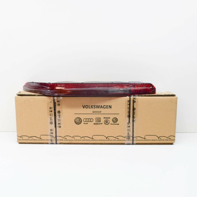 Audi Q7 2018 Rear Left Side Bumper Lower Tail Light 4M0945095 for sale ...