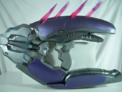 K24i00023 HALO NEEDLER WORKS NECA 1:1 FULL SIZE REPLICA 2015 LIMITED ...
