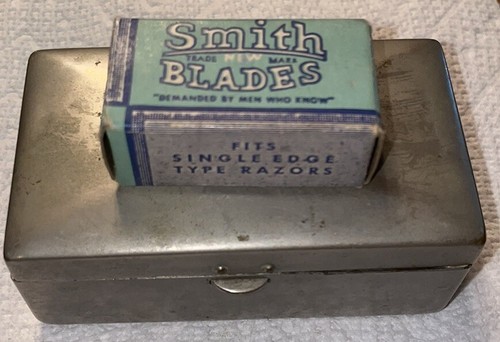 Vintage Gillette Razor In Original Metal Double Hinged Box & 5 New ...