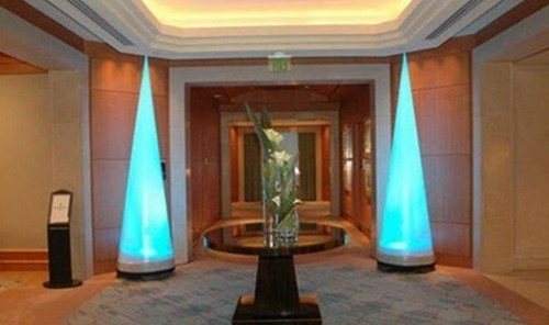 Hot Sale Event LED Inflatable Crescent /Cone Decoration with Blower t ...