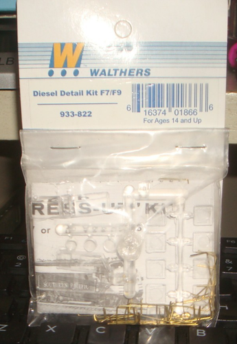 Walthers 933-822 Dress-Up Kit Fits HO Scale Athearn Blue Box F7 F9 A/B ...