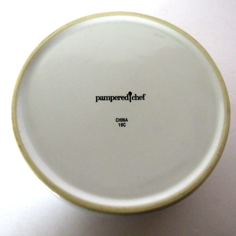 Pampered Chef Microwave Pasta Cooker Red Silicone Lid White Ceramic ...