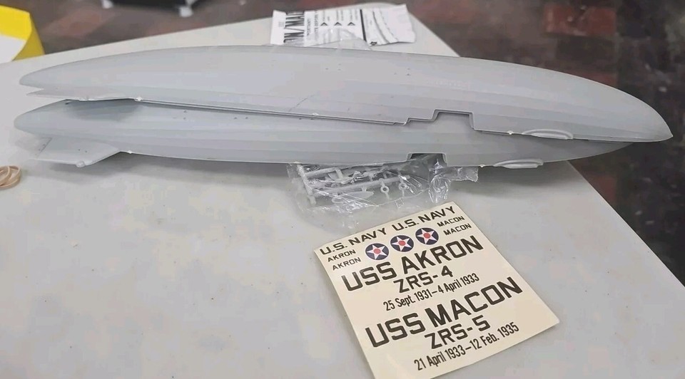 AMT USS Akron / USS Macon Airship US Navy T572, 1/520 FS Model Kit, See ...