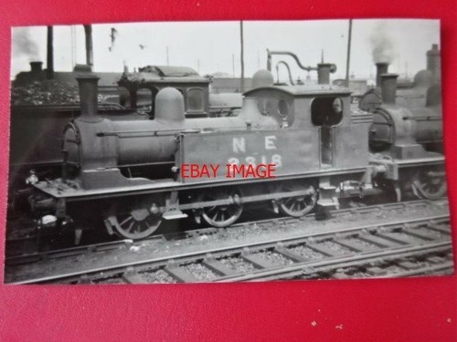 PHOTO LNER CLASS J72 0-6-0T LOCO NO 2318 AT HEATON SHED | eBay