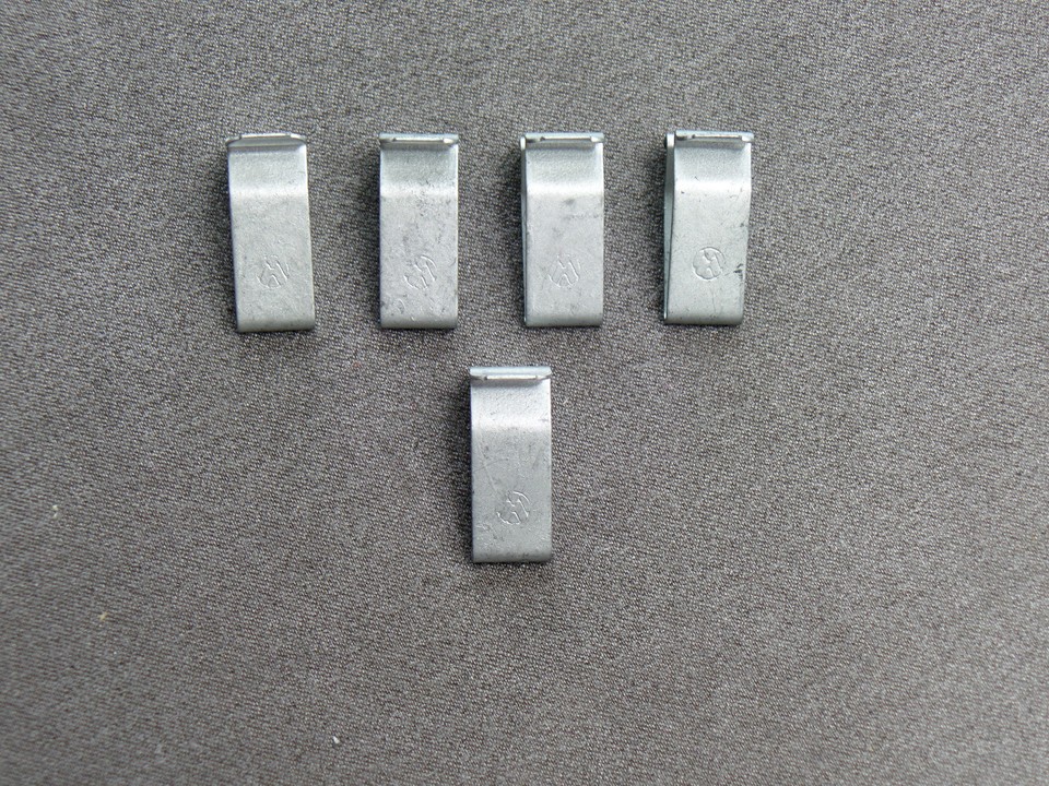 5x Blech Klammern Muttern Clips für AUDI A1 A3 A4 A5 A6 A7 Q 3 Q 5 Q 7 ...