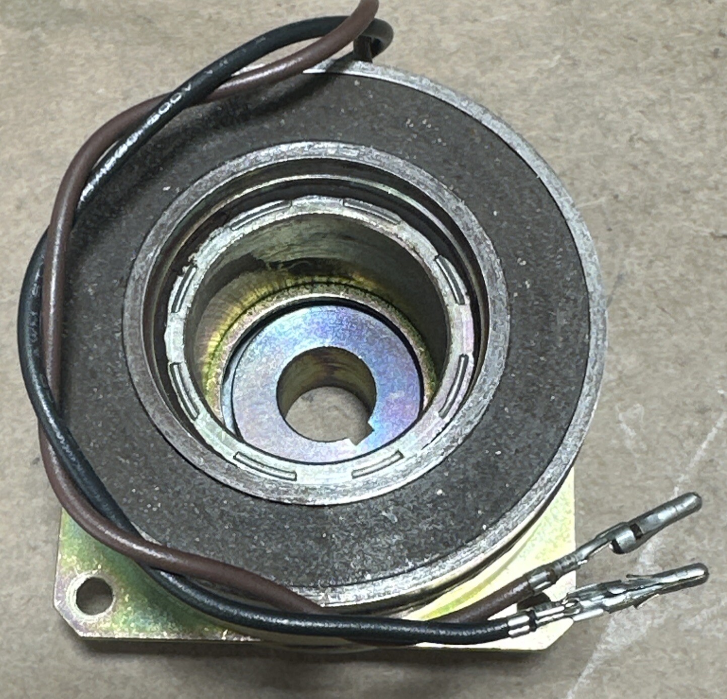 PREOWNED - Electroid Company 117 EC-26B-8-6V-L Electric Brake/Clutch ...