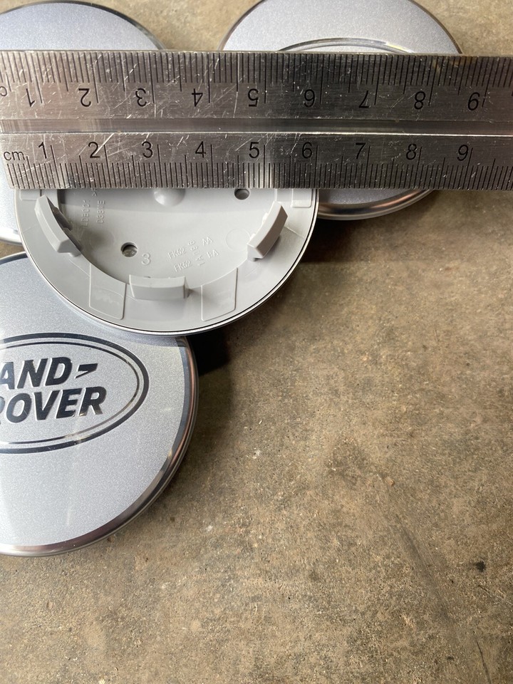 Genuine Land Rover 63 MM Wheel Centre Caps SET OF 4 Silver LR069900 ...