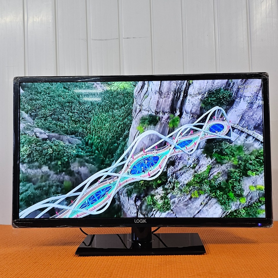 LOGIK L24HED18 24" HD READY LED TV HMDI SCART USB + REMOTE & STAND ...