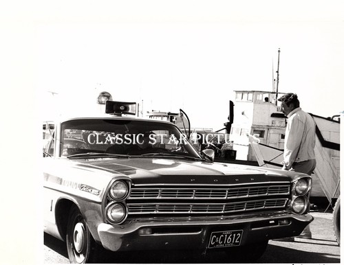 BB457 Richard Boone with police car in Kona Coast 1968 8 x 10 vintage ...