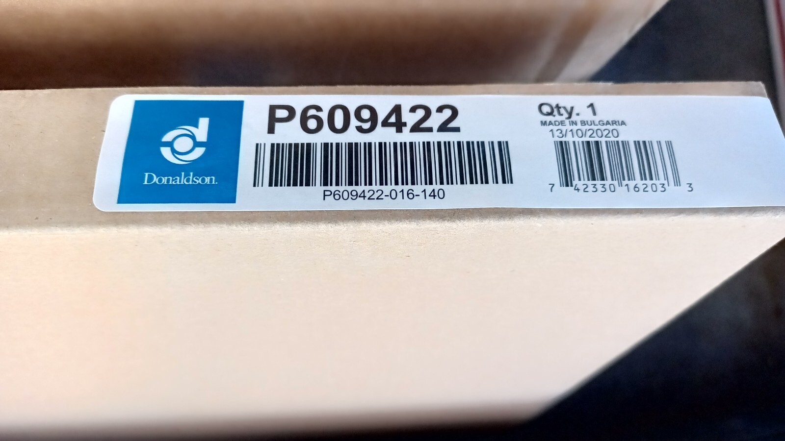 DONALDSON P609422 - Air filter cross reference