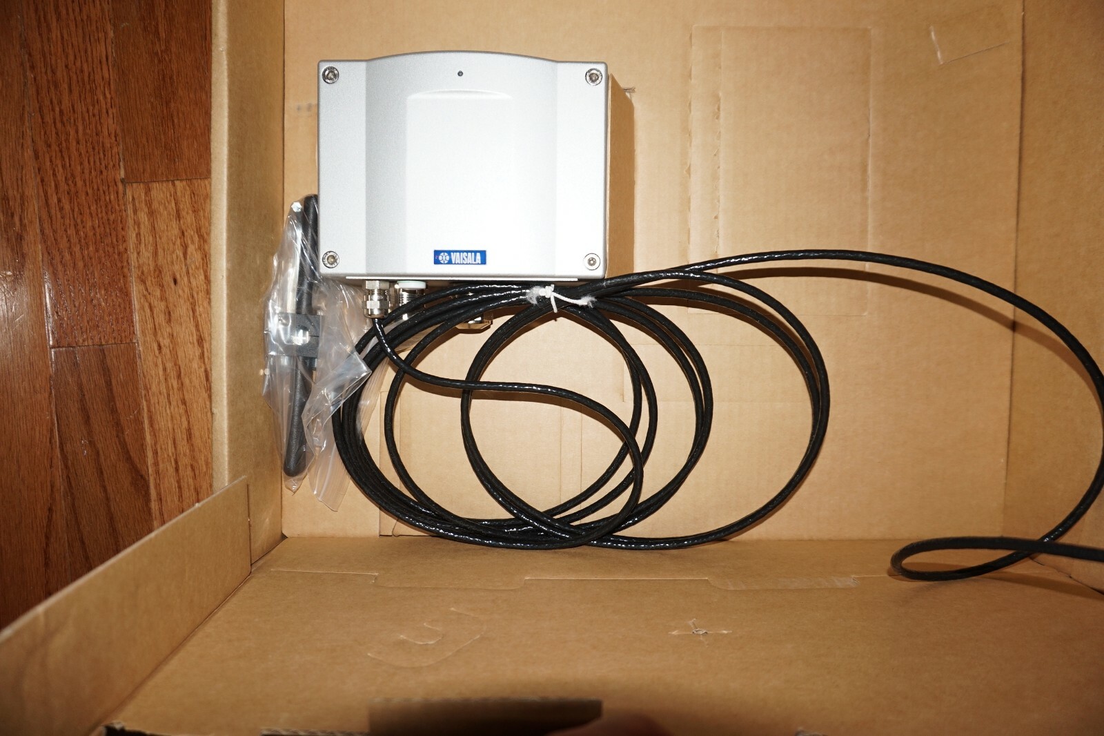 New Vaisala HMT330 Humidity Temperature Transmitter HMT338 100-240v-ac ...