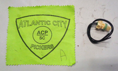 CURTIS 26360 SIDE MARKER LAMP SOCKET | eBay