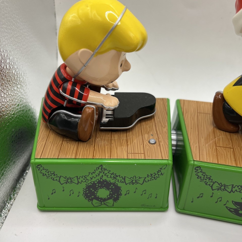 Hallmark Peanuts | Charlie Brown, Linus, Schroeder | Christmas Dance ...