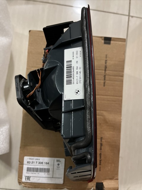 BMW 5 F10 LCI Genuine Rear Right RH Tail Light on BOOTLID 63217306164 ...