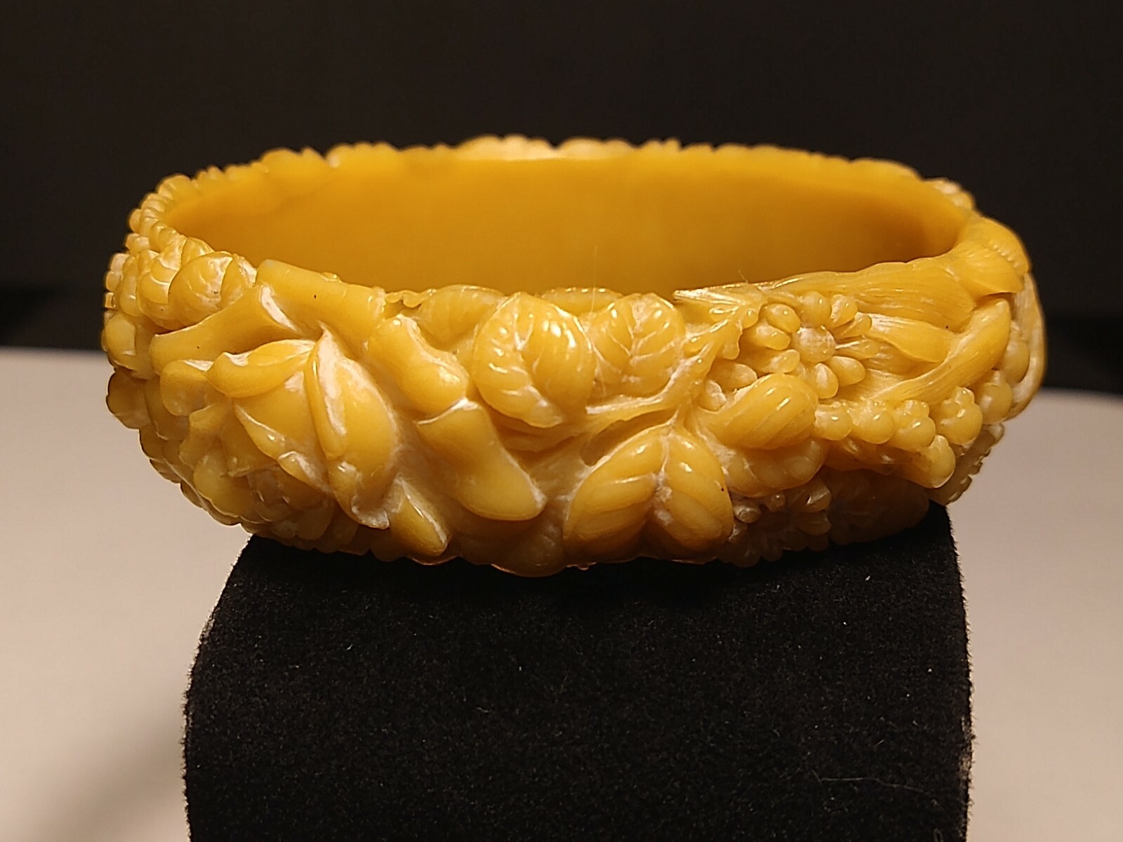 Antique Carved Celluloid Acrylic Flower Bracelet 2.5 … - Gem