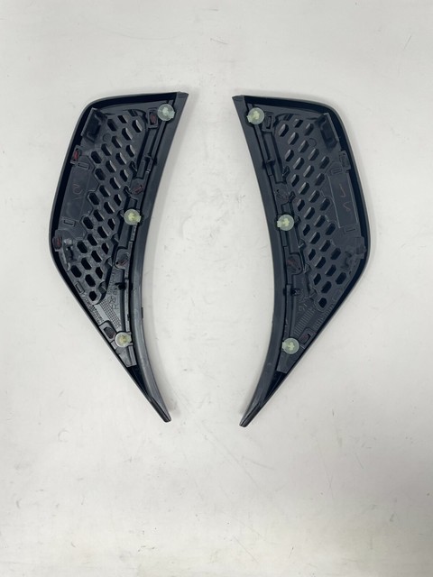 OEM 2018-2020 Mopar Jeep Gladiator Front Fender Air Outlet Right ...