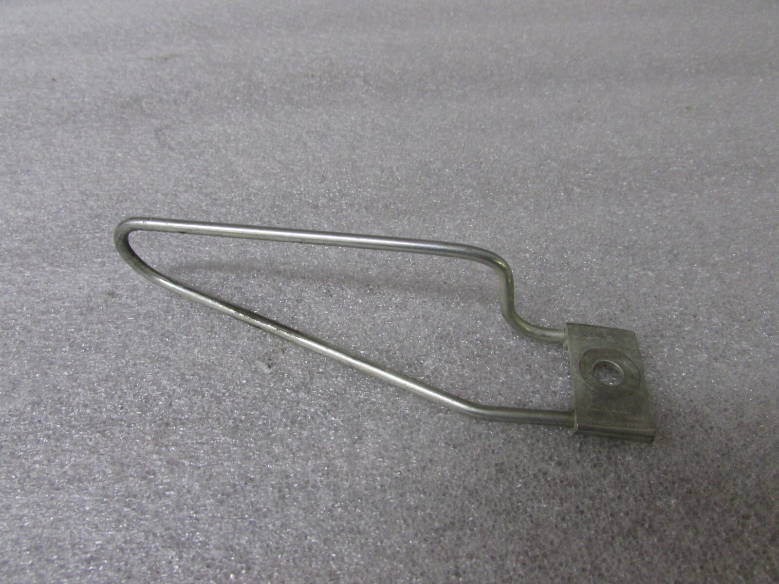 02-11 YAMAHA YW50 ZUMA 50 SPEEDOMETER SPEEDO CABLE GUIDE HOLDER 3GF ...