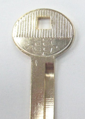 Vintage NOS LINCOLN Star Gold Tone Trunk Key Fits 1966 1967 1968 1969 ...