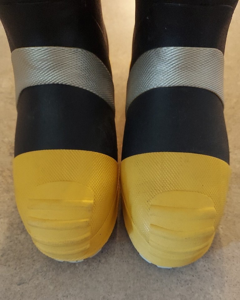 Thorogood Hellfire Firefighting Boots Steel Toe Structural Hazmat Shoes ...