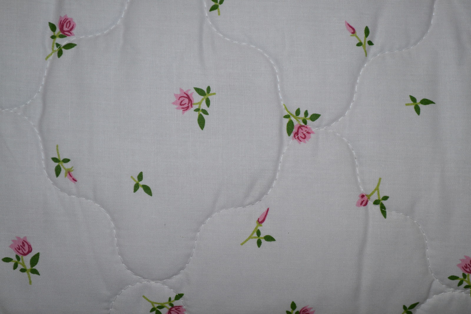 Traditional Quilted Fitted Bedspread White with Rosebud Print | eBay UK