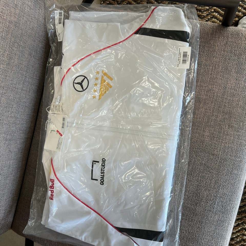 Goal Studio T1 2024 Uniform World Champions Jacket White Marking ZOFGK ...