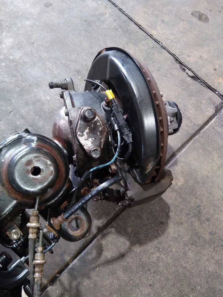 TOYOTA LAND CRUISER 70 SERIES FRONT DIFFERENTIAL AXLE COMPLETE 10X41=4. ...