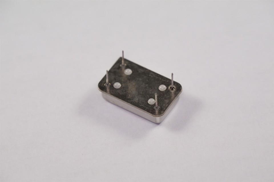 P1145-HCM-32.768K Pletronics CMOS Clock Oscillator Quartz Crystal 32. ...